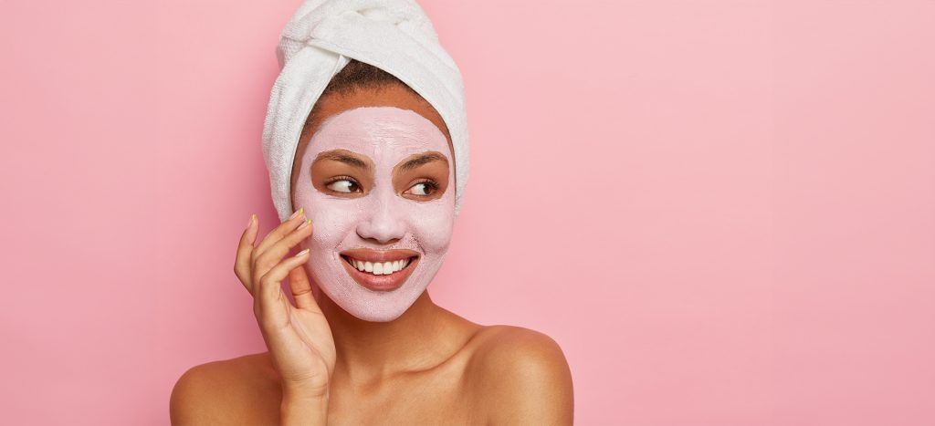 Top 5 Benefits of Using Pink Clay & Charcoal Face Pack - Everyuth Blogs